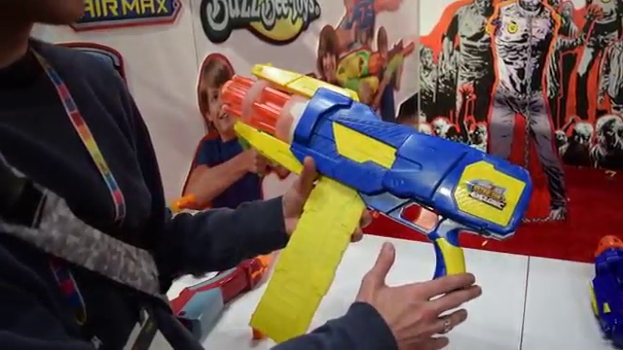 Toy Fair 2016: Buzz Bee CYCLONIC (Full-Auto for $20?!?!!) - YouTube