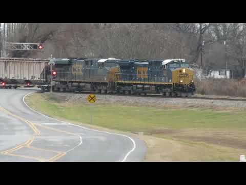 CSX CM44AC 7027 Leads A Slow K447 - YouTube