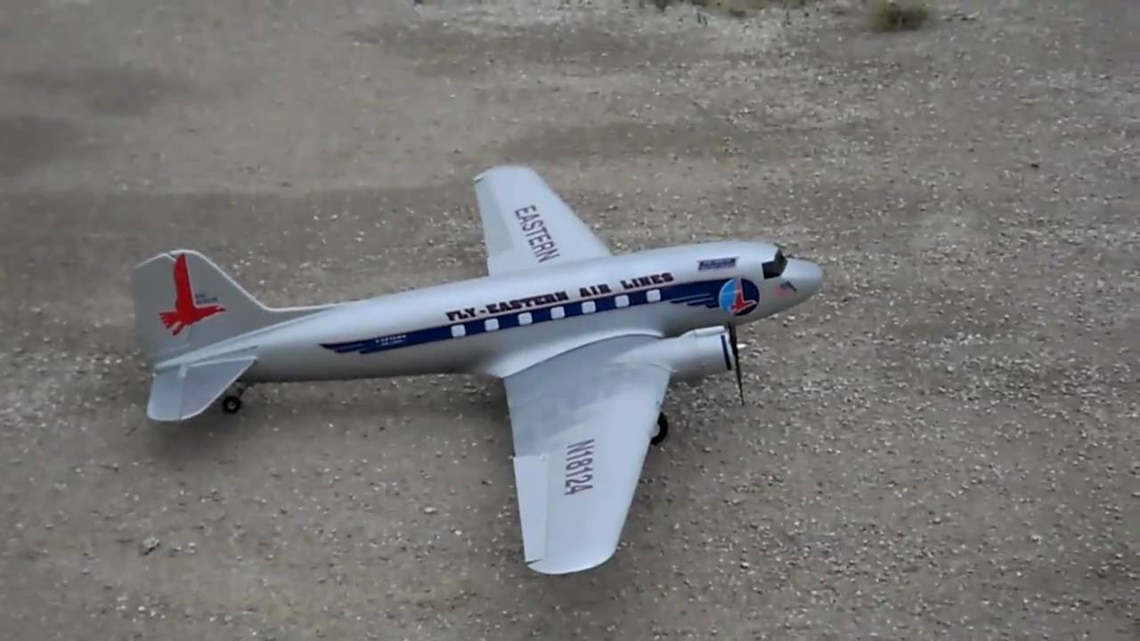 DOUGLAS DC-3 RC - YouTube