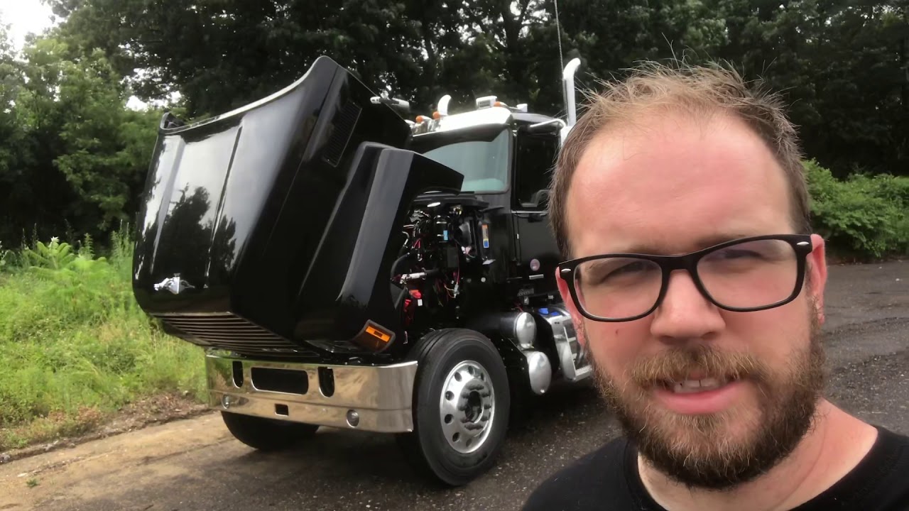 Walk around of a 2020 Mack Pinnacle - YouTube