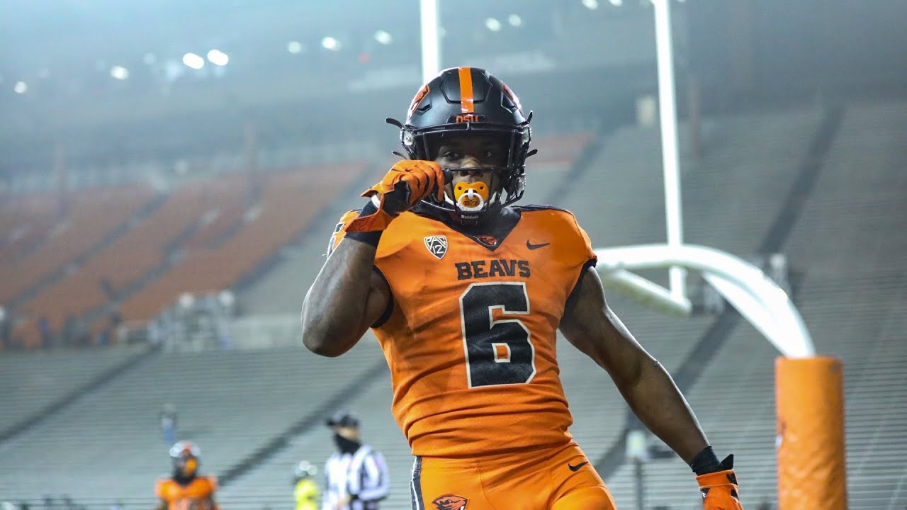 With an unbelievable finish, the Beavers shock the Ducks - YouTube