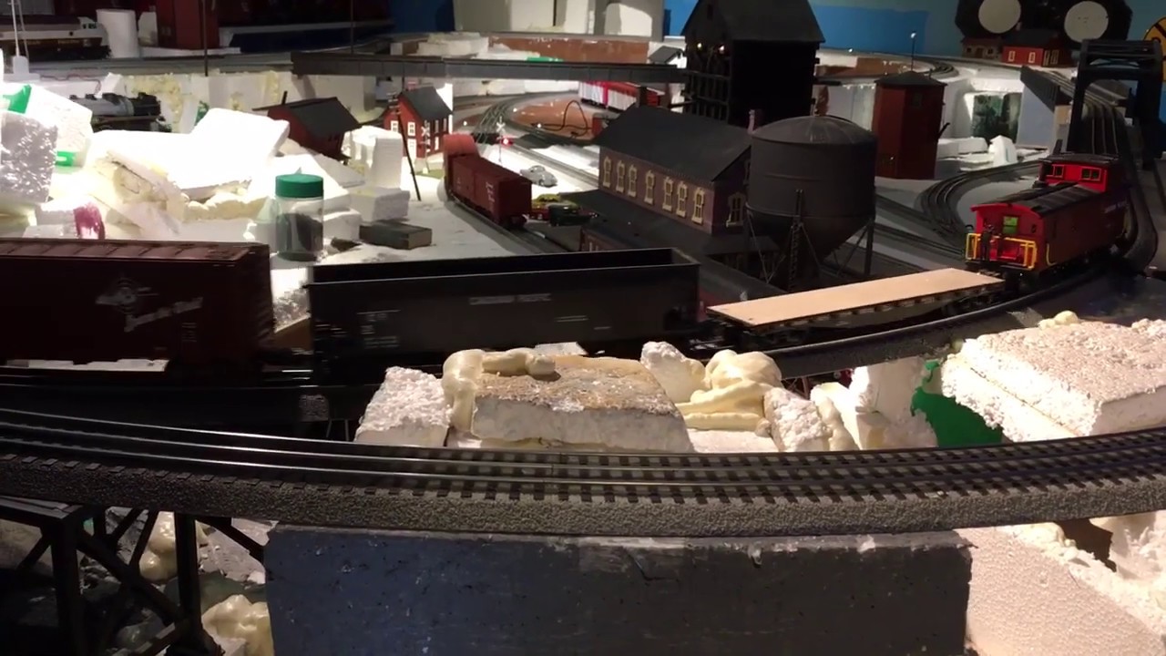 3rd Rail O scale CPR FP7 Diesels & Weaver 2816 - YouTube