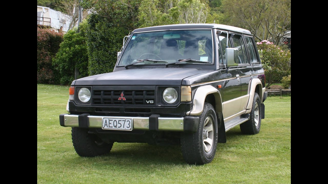 1990 Mitsubishi Pajero - 3.0 V6 - 4WD - Walk Around and Engine Start ...