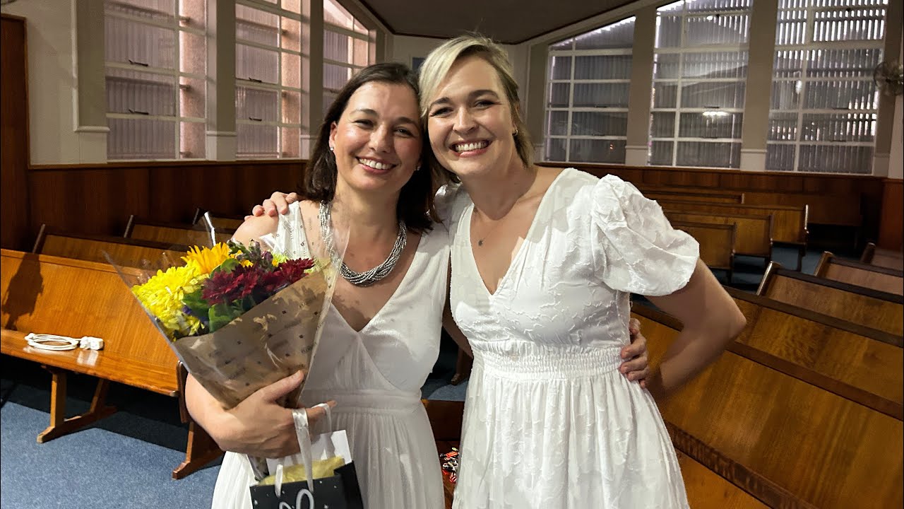 Pie Jesu & Seënbede - Ninette Smit - YouTube