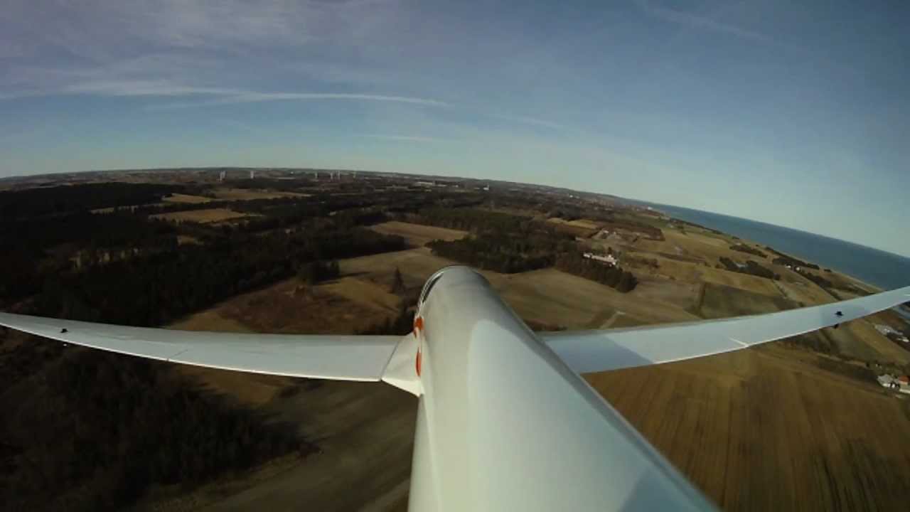 Flyfly Fox fly by. - YouTube