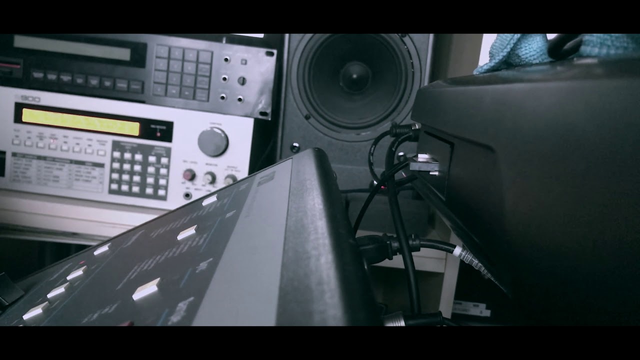 10 Seconds (E-MU SP1200 + AKAI S900) Beatmaking - YouTube