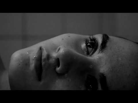 PSYCHOSE sous la douche V2 - YouTube