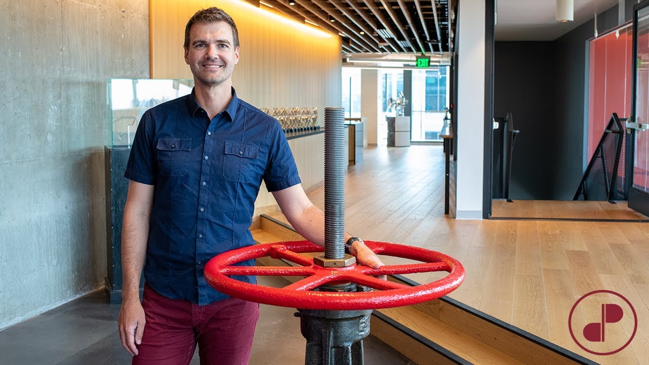 Valve's Kerry Davis Presents on VR Development | DigiPen Institute of ...