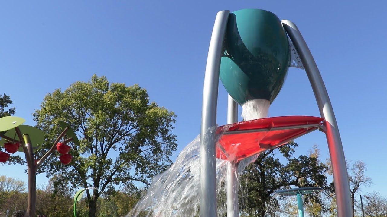 FlashFlood - Dumping Buckets & Troughs - Aquatix® - YouTube