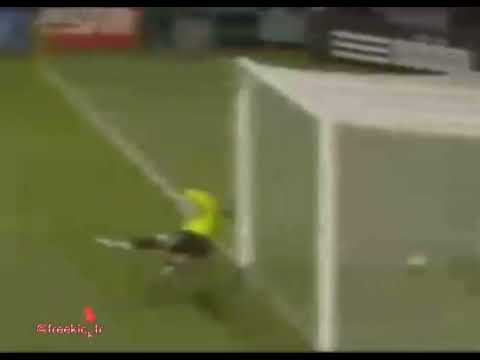 Juninho ölü yaprak vuruşuyla inanılmaz bir freekick golü atıyor.😱 #juninho #lyon #ligue1 #shorts