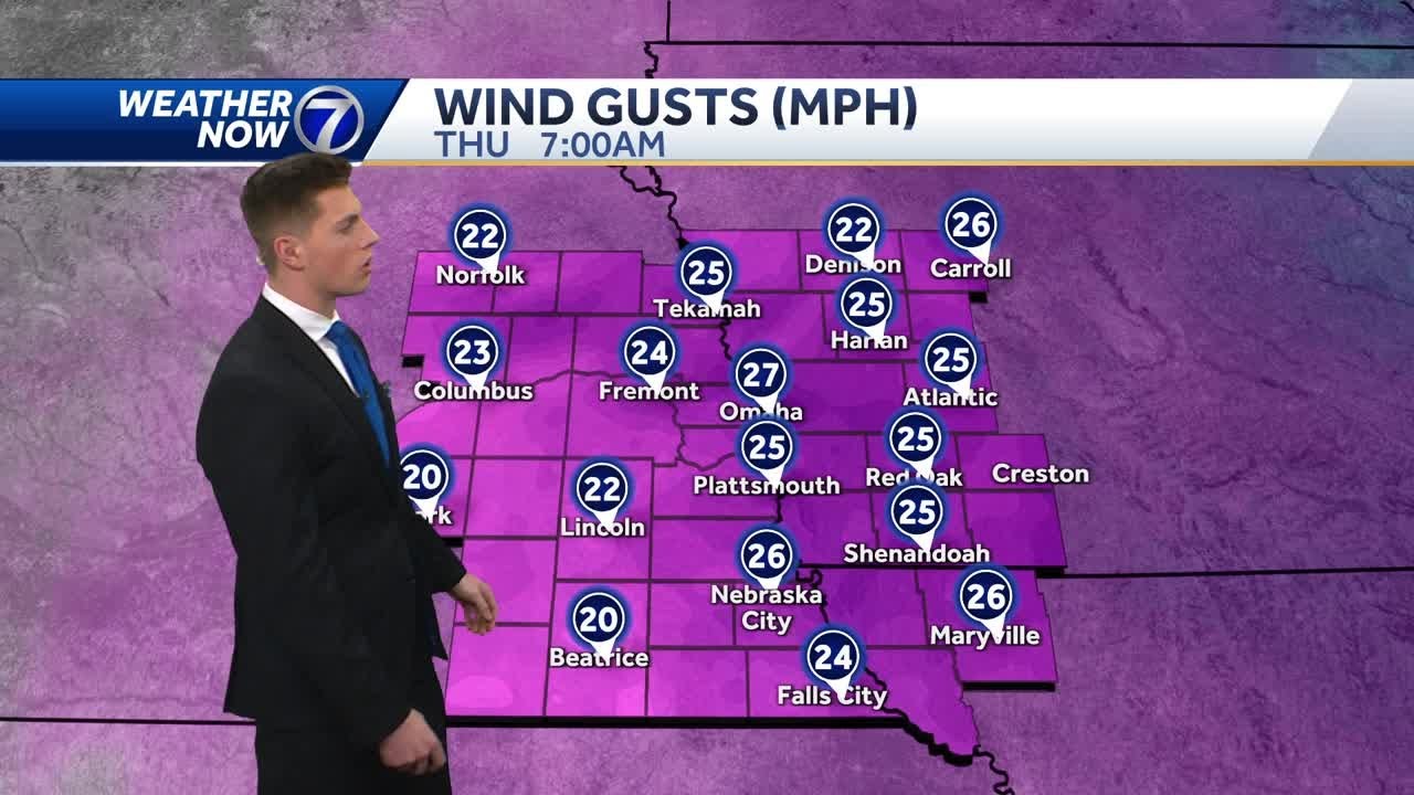 Windy tonight, very cold Thursday morning - YouTube