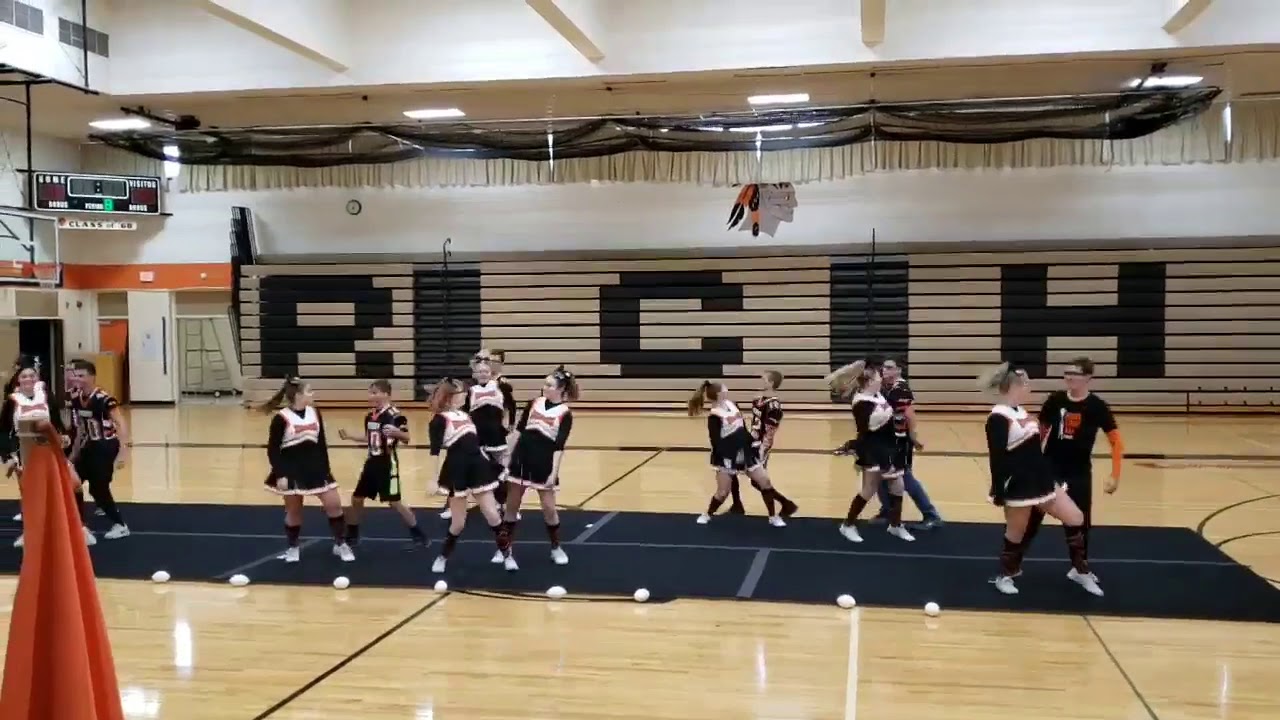 Football and cheerleaders dance 2019 - YouTube