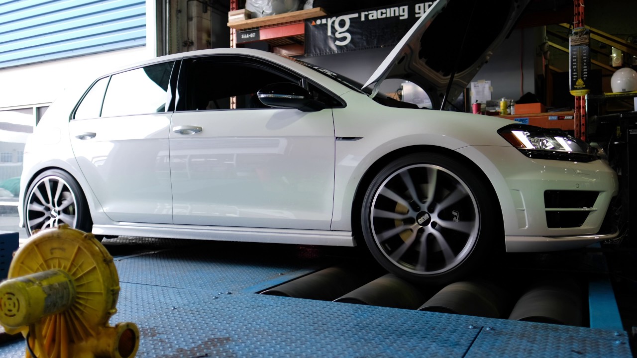 MK7 Golf R Dyno Unitronic Stage II - YouTube