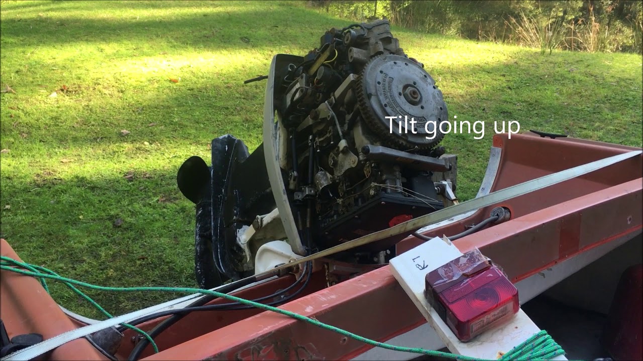 Evinrude 1977 3 cylinder 70 hp 2 stroke START UP AND RUN - YouTube