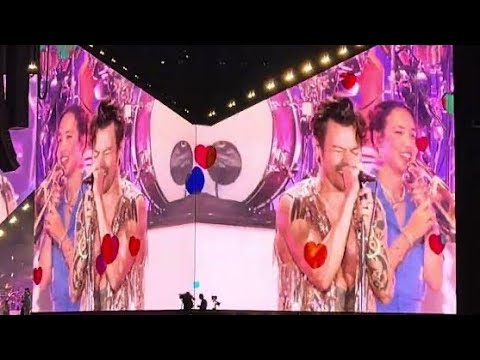 Harry Styles - Best Song Ever / What Makes You Beautiful (RCF Arena, Reggio Emilia, 22/07/2023)