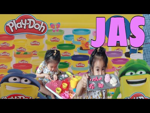 JAS PLAYING PLAY-DOH || PANCAKE MAKING - YouTube