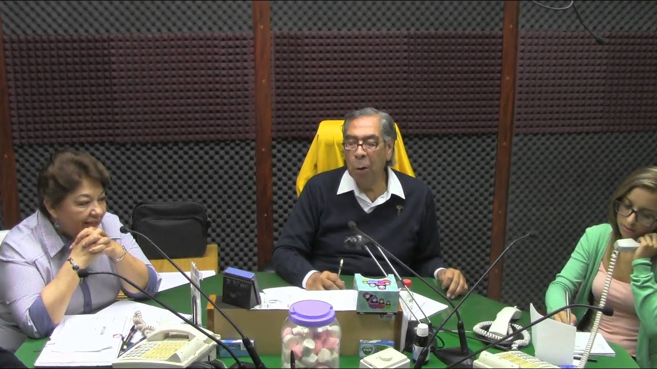 Adela Castro es criticada y reconocida - Martínez Serrano - YouTube