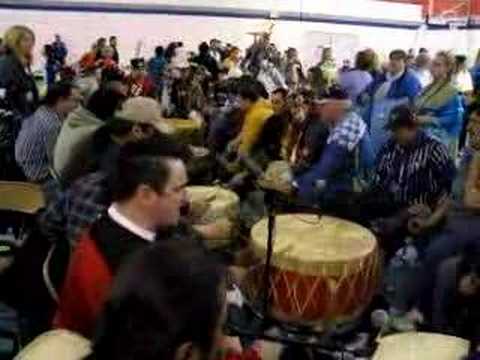 6 Drums @ New Years PowWow @ Soo Tribe - YouTube