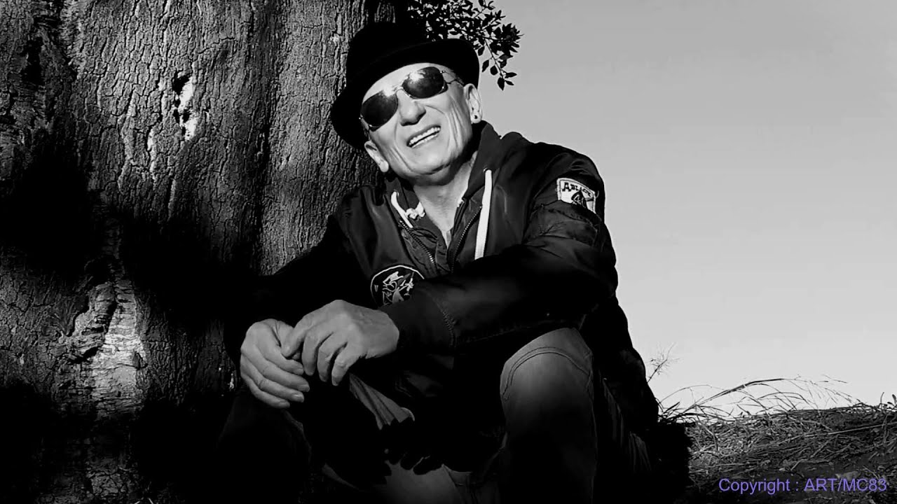 Non je ne regrette rien d'Edith Piaf by Pat Singer - YouTube