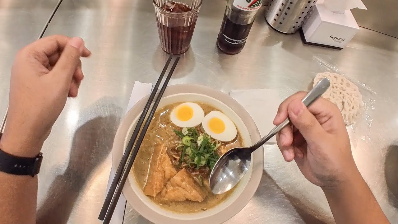 Mie Kari ala Asia Tenggara - Seporsi Mie Kari | POV Makan - YouTube