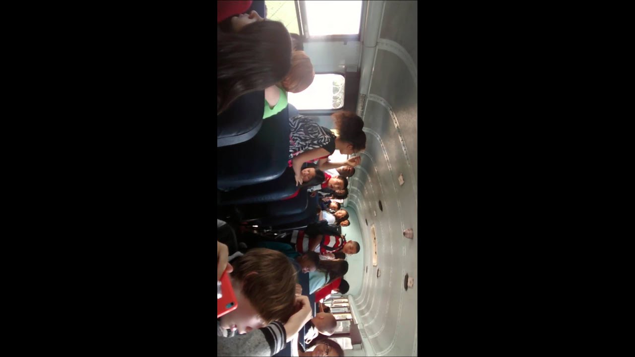 Trouble on the school bus, crazy - YouTube