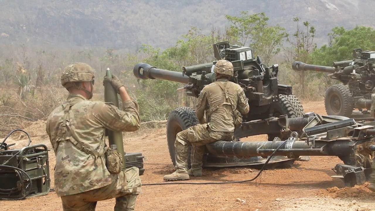 U.S. Army M119A3 Howitzers Direct Fire Practice Exercise - YouTube