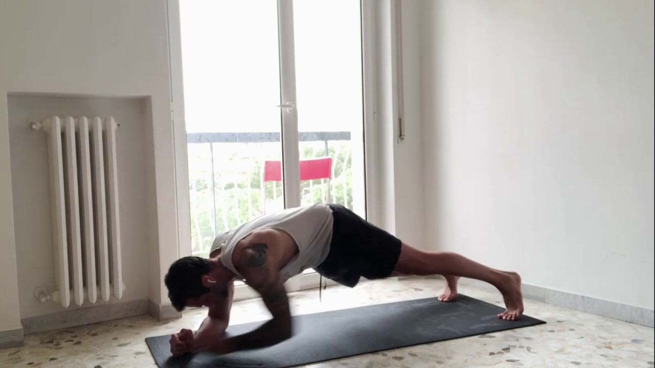 HOME WORKOUT - Plank Knee Tap - YouTube