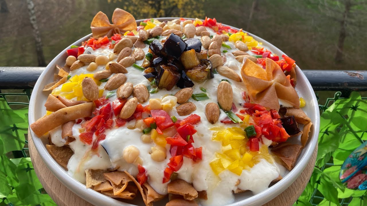 Eggplant Fatteh , Aubergine dish with yogurt sauce & crunchy bread 💫 ...