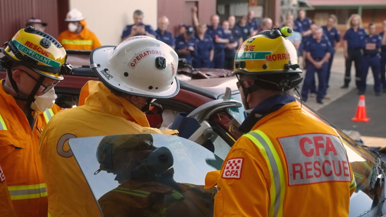 Daylesford Fire Brigade, Road Crash Rescue demonstration - YouTube