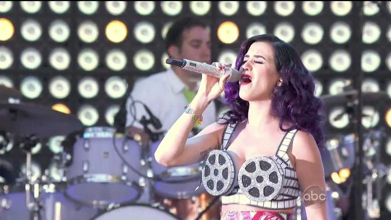Katy Perry - Wide Awake (Live) [HD] - YouTube