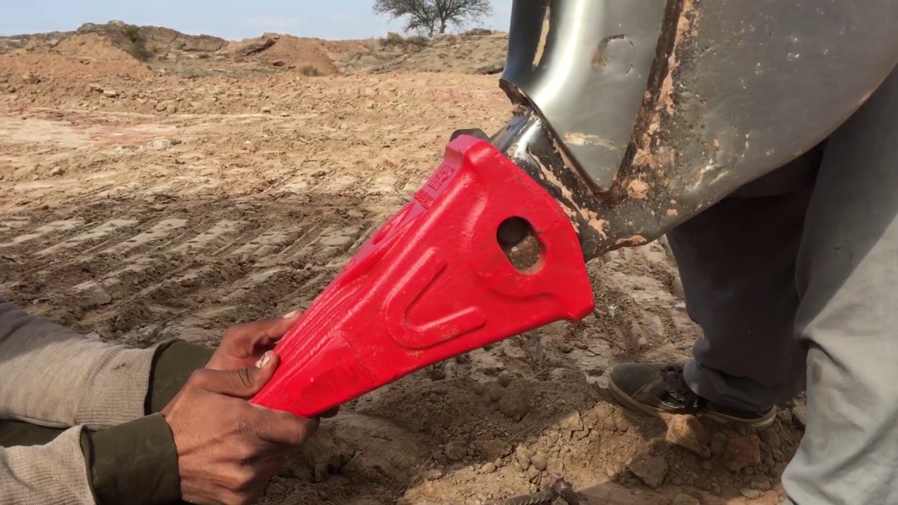 How to. Replace bulldozer ripper teeth - YouTube
