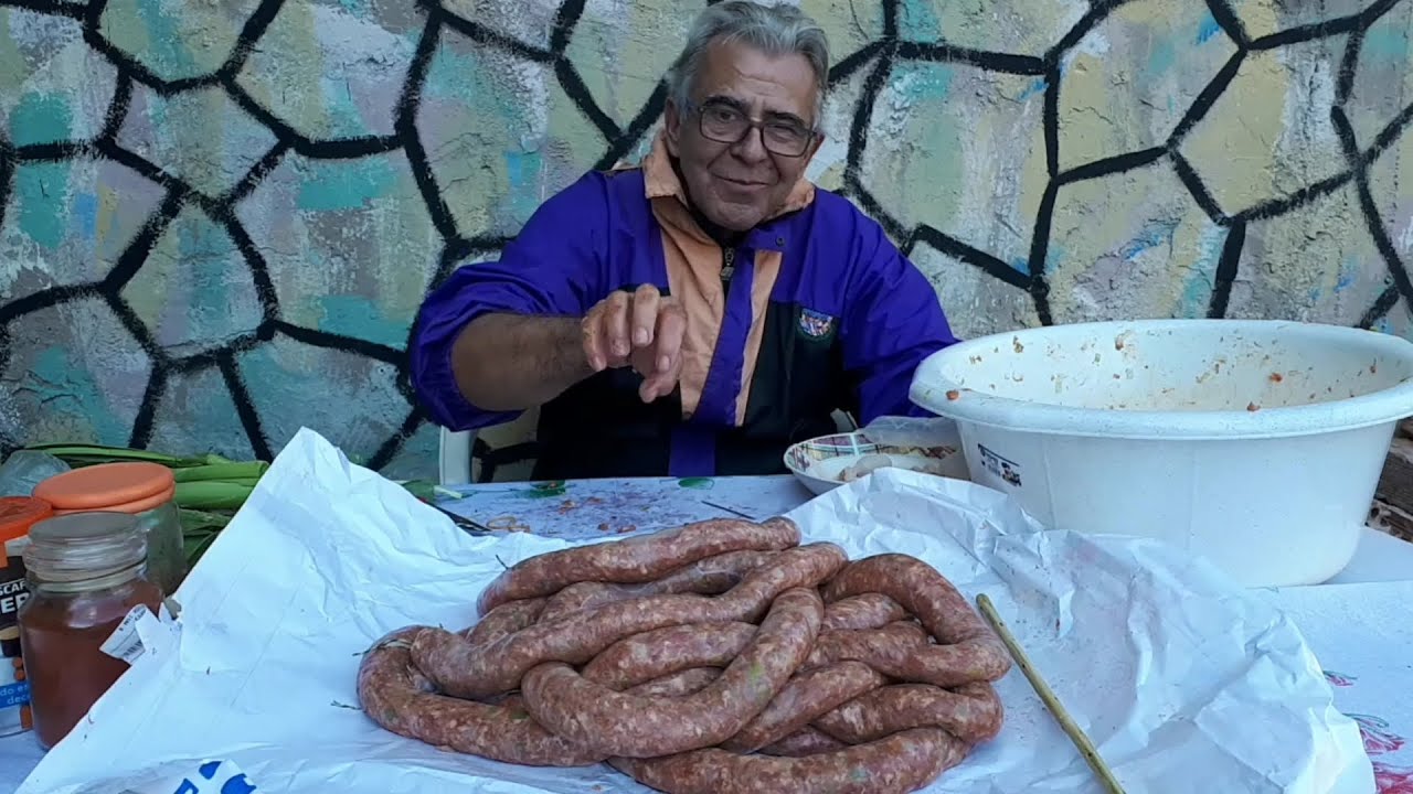 Λουκάνικα με πράσο από τον Γιάννη - YouTube