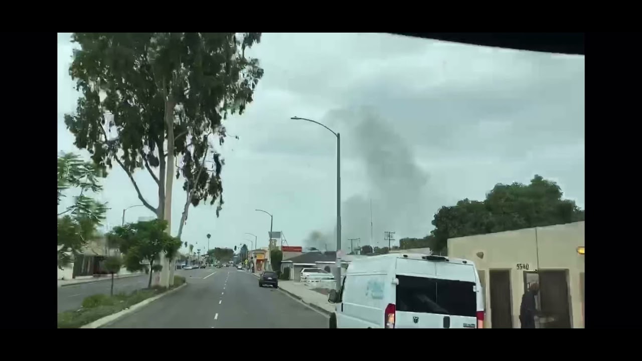 (Ride along) LBFD Truck 11 responding - YouTube