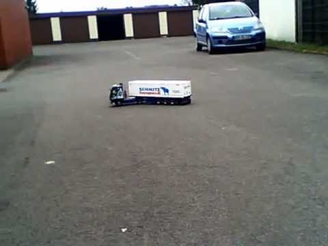 WEDICO VOLVO F12 GLOBETROTTER 1/16 - YouTube