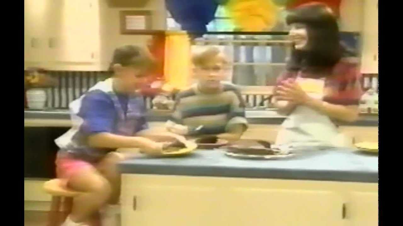 MMC6 - Really Moist Cake - YouTube