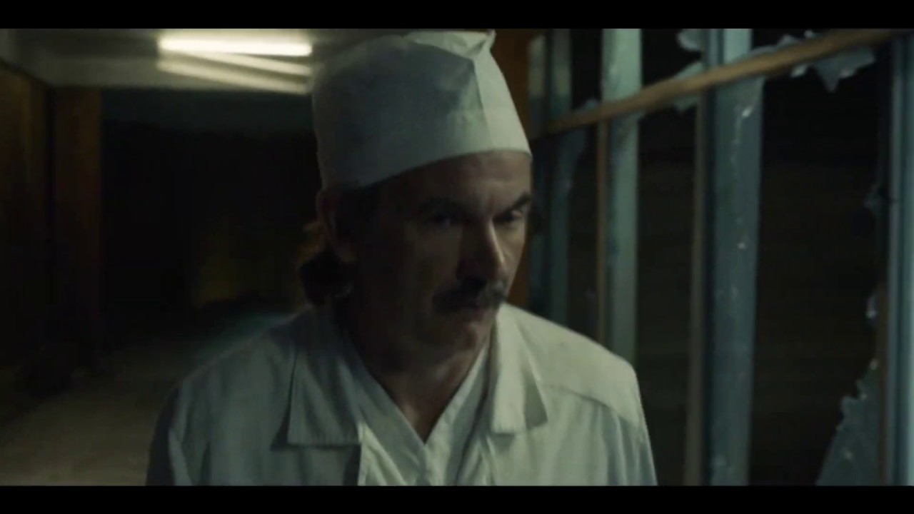 CHERNOBYL (HBO 2019) Deranged Soviet Sees Graphite On The Ground After ...