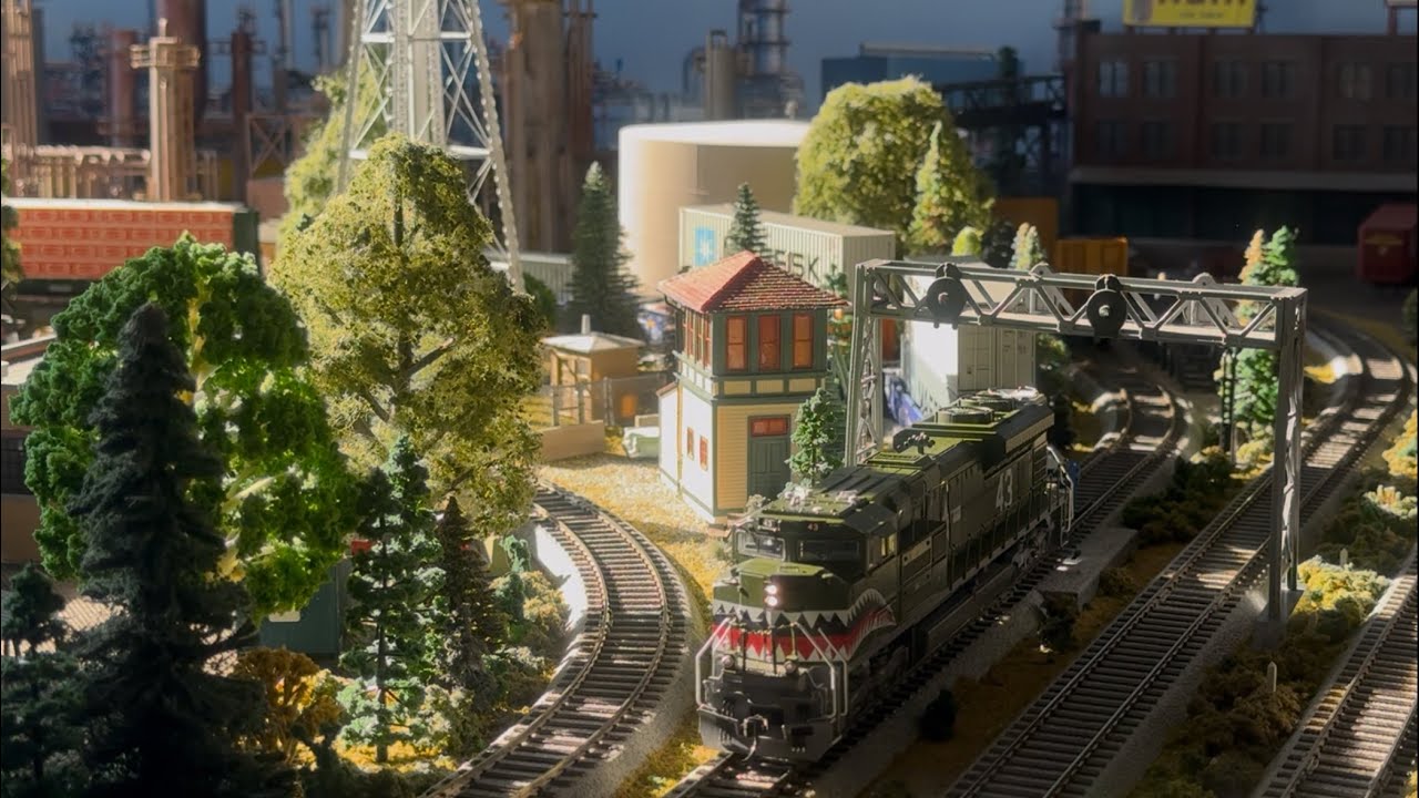 A Coffee & a Donut Production 😁 - Union Pacific Steam & Diesel - HO ...