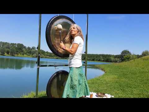 Trailer: Gong al Lago | Ileana Parisi - YouTube