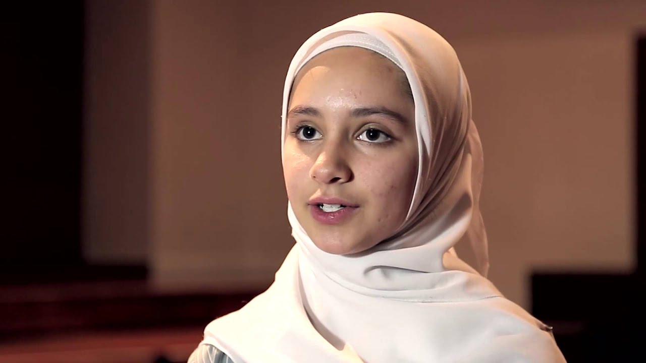 Hafsah's Experience in Year 9 at MLC Kew - YouTube