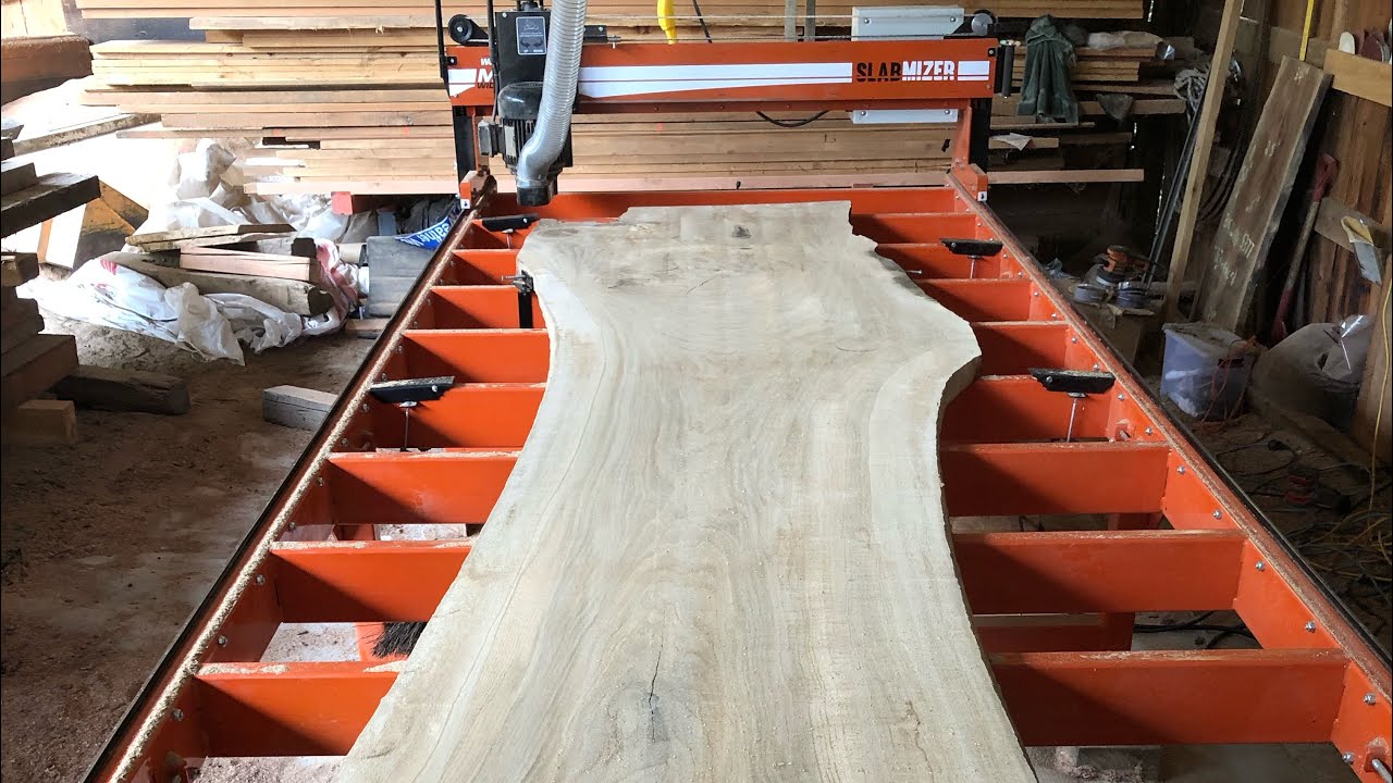 Surfacing large live edge oak slab with wood-mizer slab flattener - YouTube