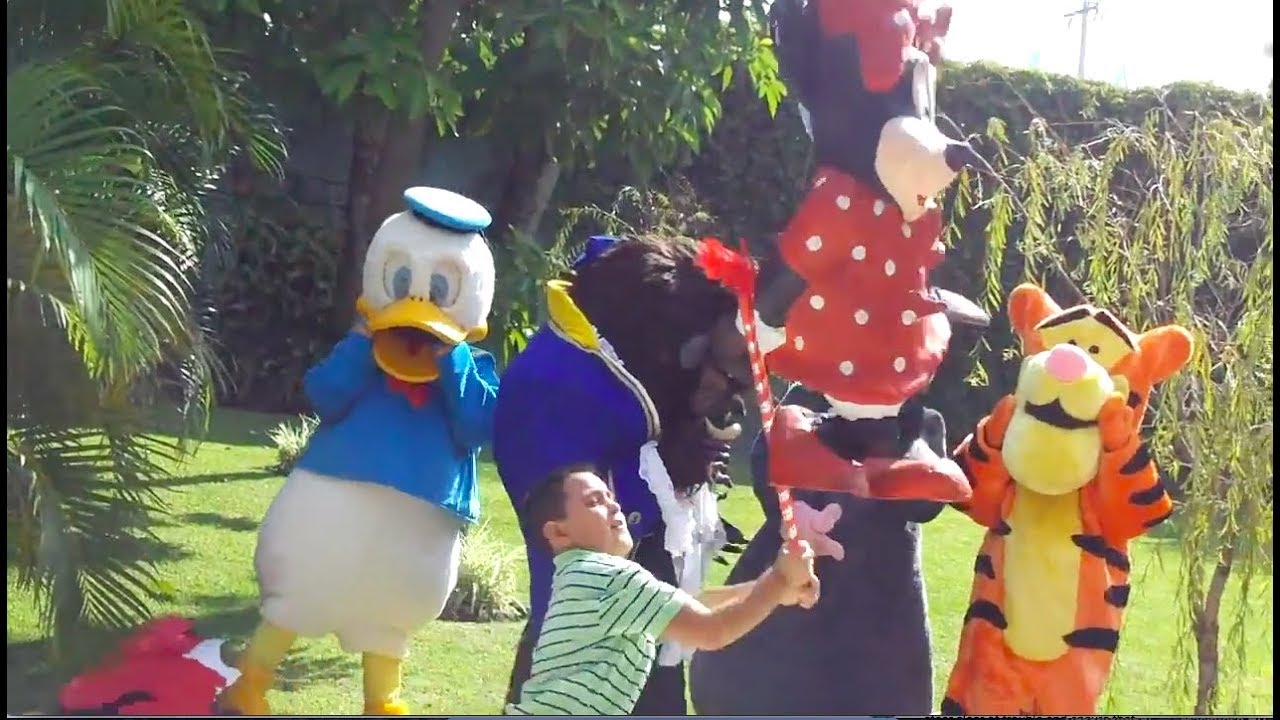 Botargas Walt Disney en las piñatas - YouTube