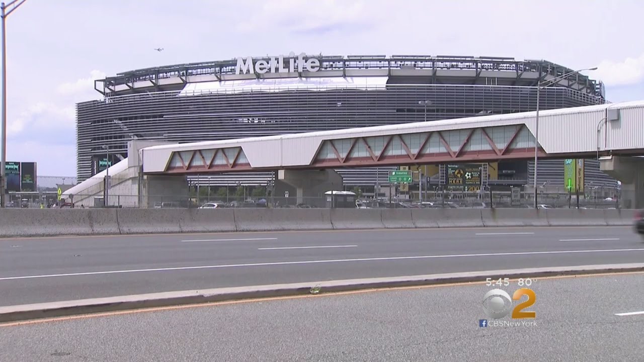 MetLife Traffic Jam - YouTube
