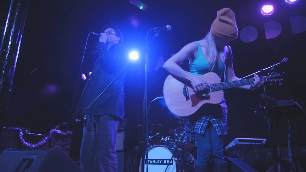 Loki and Becci Wallace @ The Garage - YouTube