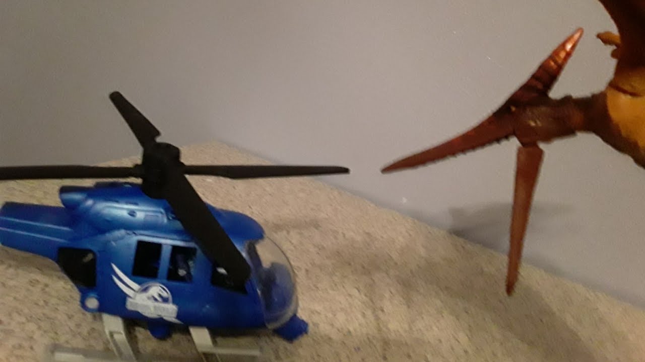 Pteranodon copter attack set jurassic world toy review - YouTube