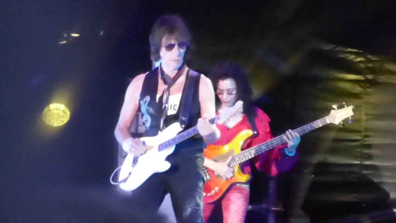 Jeff Beck live 2018 at London RHC - Superstition - YouTube