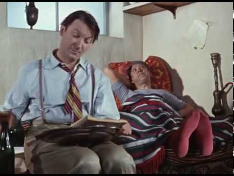 Вино. Разбила... две бутылки. - Три! Пиши три