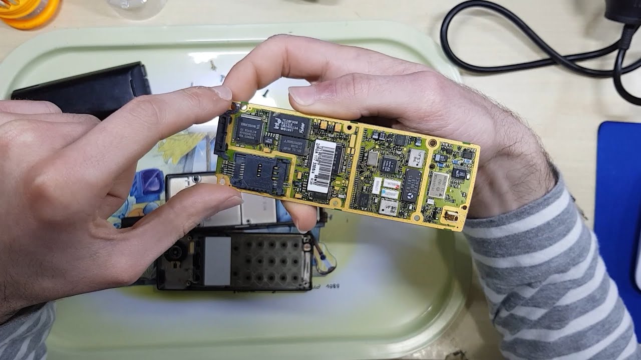 Repair Ericsson GA628 Part1 Disassembly - YouTube