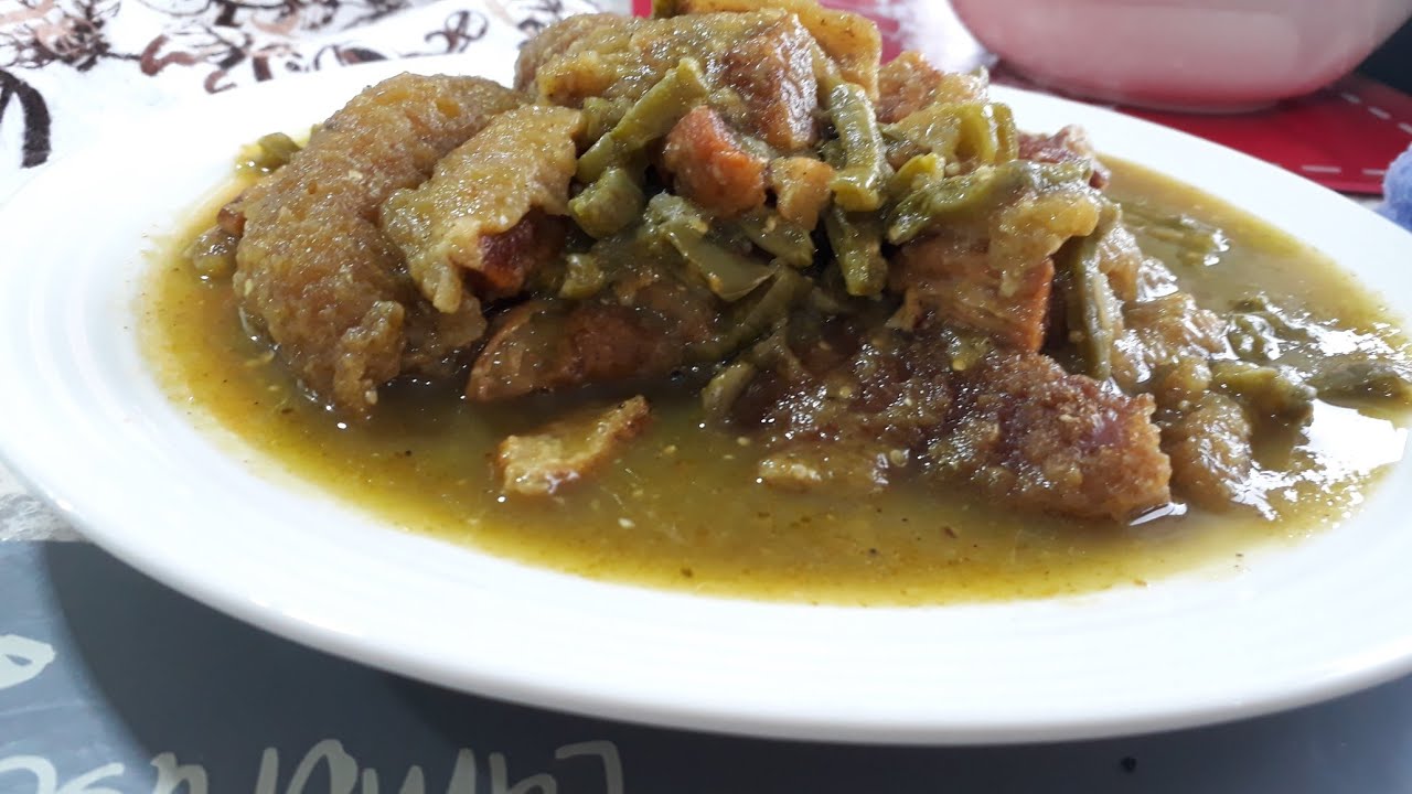 CHICHARRON CARNUDO EN SALSA VERDE - YouTube