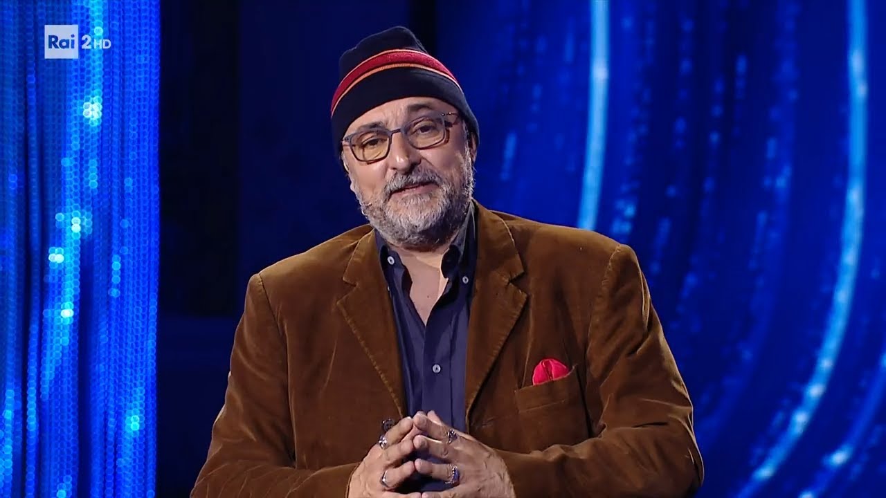 Paolo Caiazzo - Made in Sud 16/05/2022 - YouTube