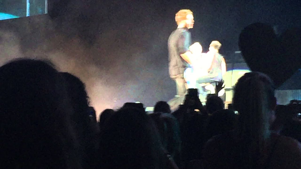 5SOS ROWYSO Permanent Vacation West Palm Beach - YouTube